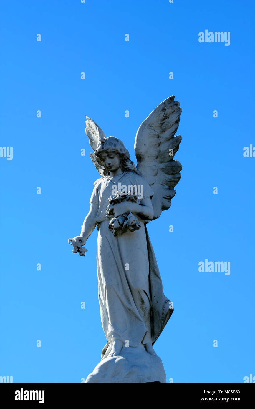 A Angel statue with blue sky Stock Photo - Alamy