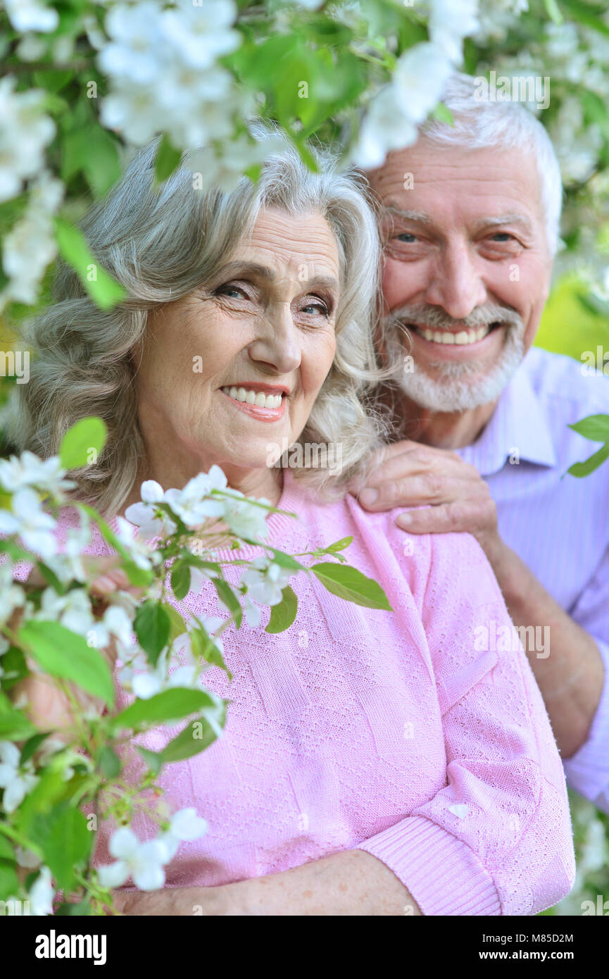 Happy couple posing hi-res stock photography and images - Alamy
