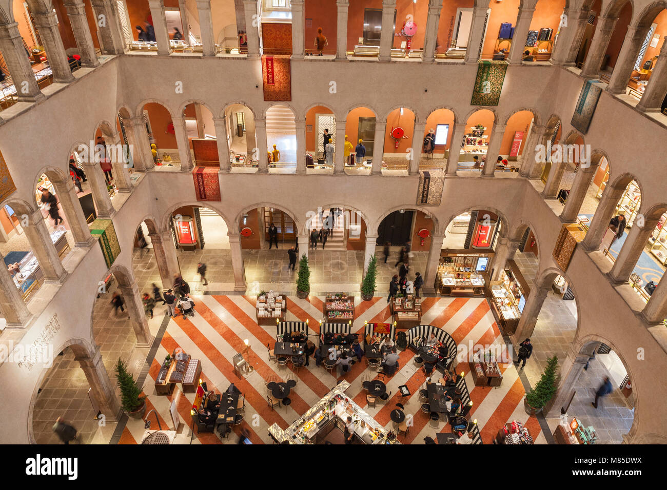 T Fondaco dei Tedeschi interior, San Marco, Venice, Veneto, Italy. This ...