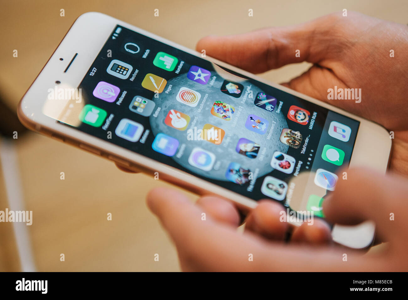 The day of the presentation of the iPhone 8 and iPhone 8 plus and the ...