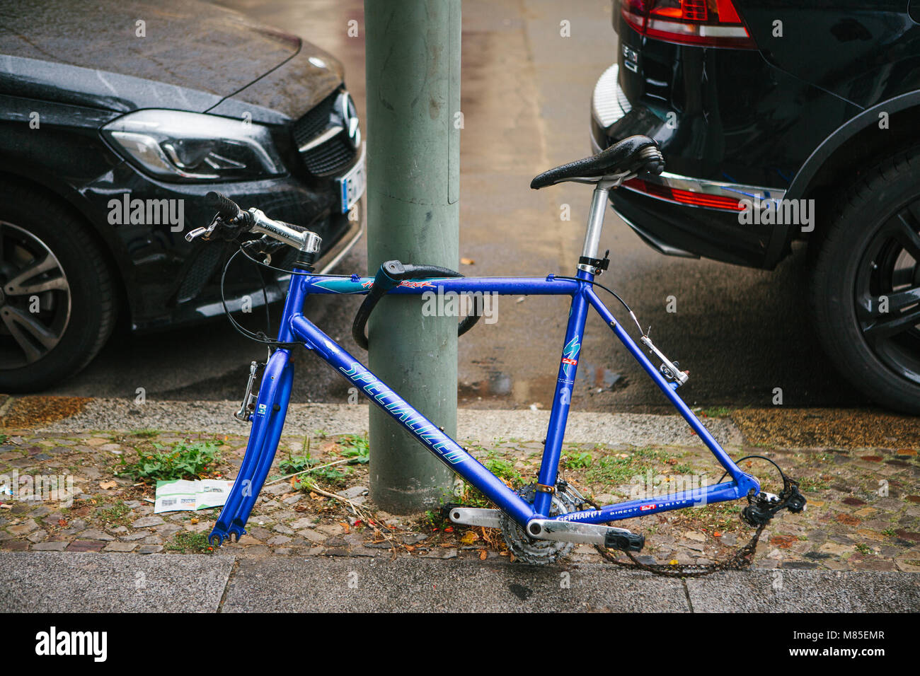 Bicycle without wheels hi-res stock photography and images - Alamy