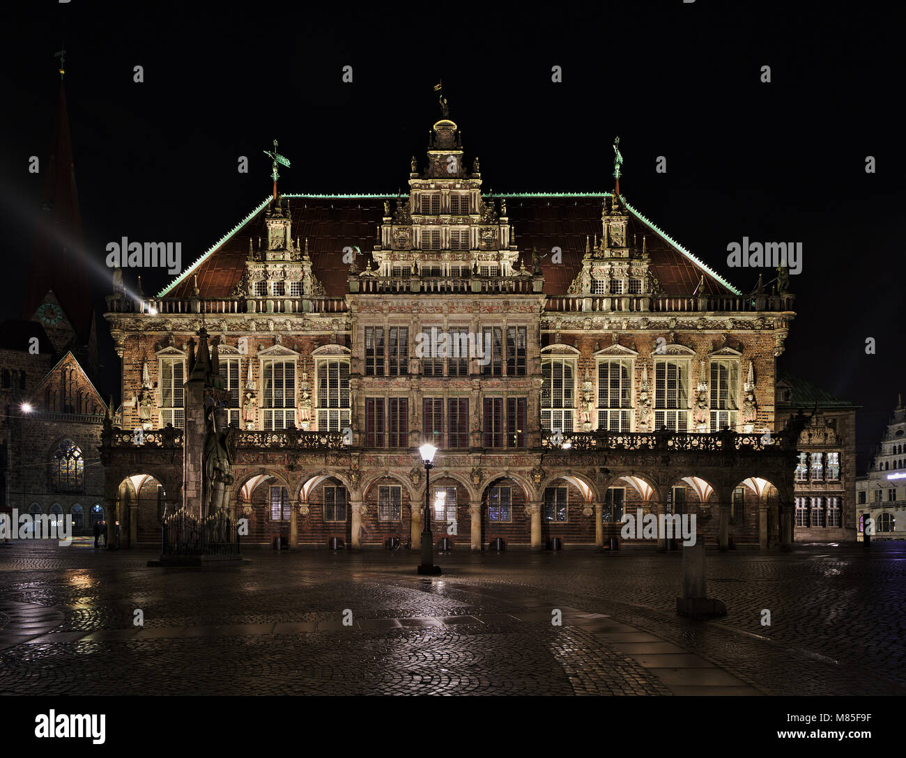 Historic city hall in Bremen, Germany at night Stock Photo - Alamy