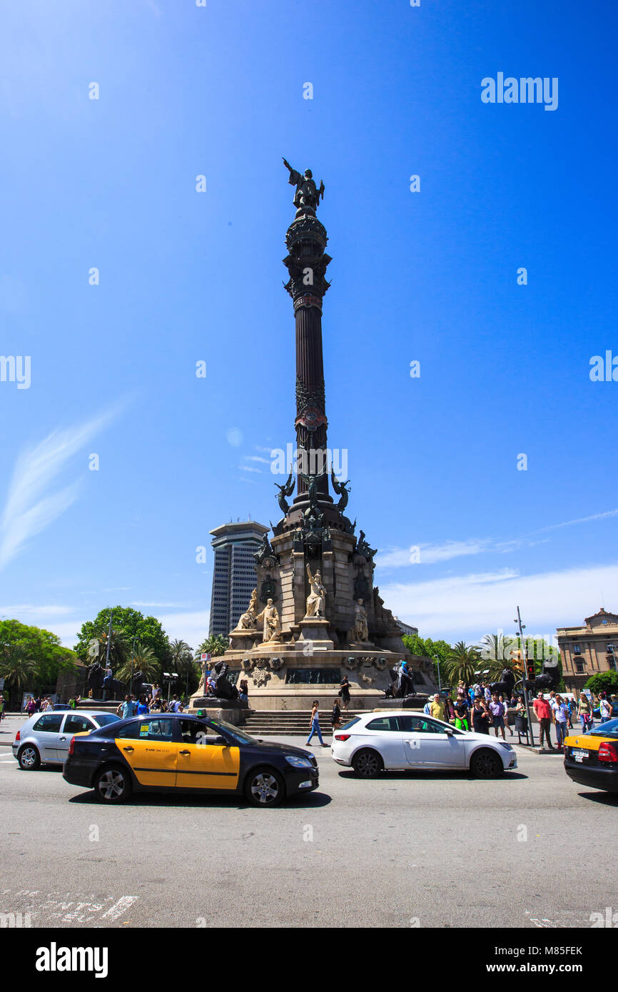 Colonizer statue hi-res stock photography and images - Alamy