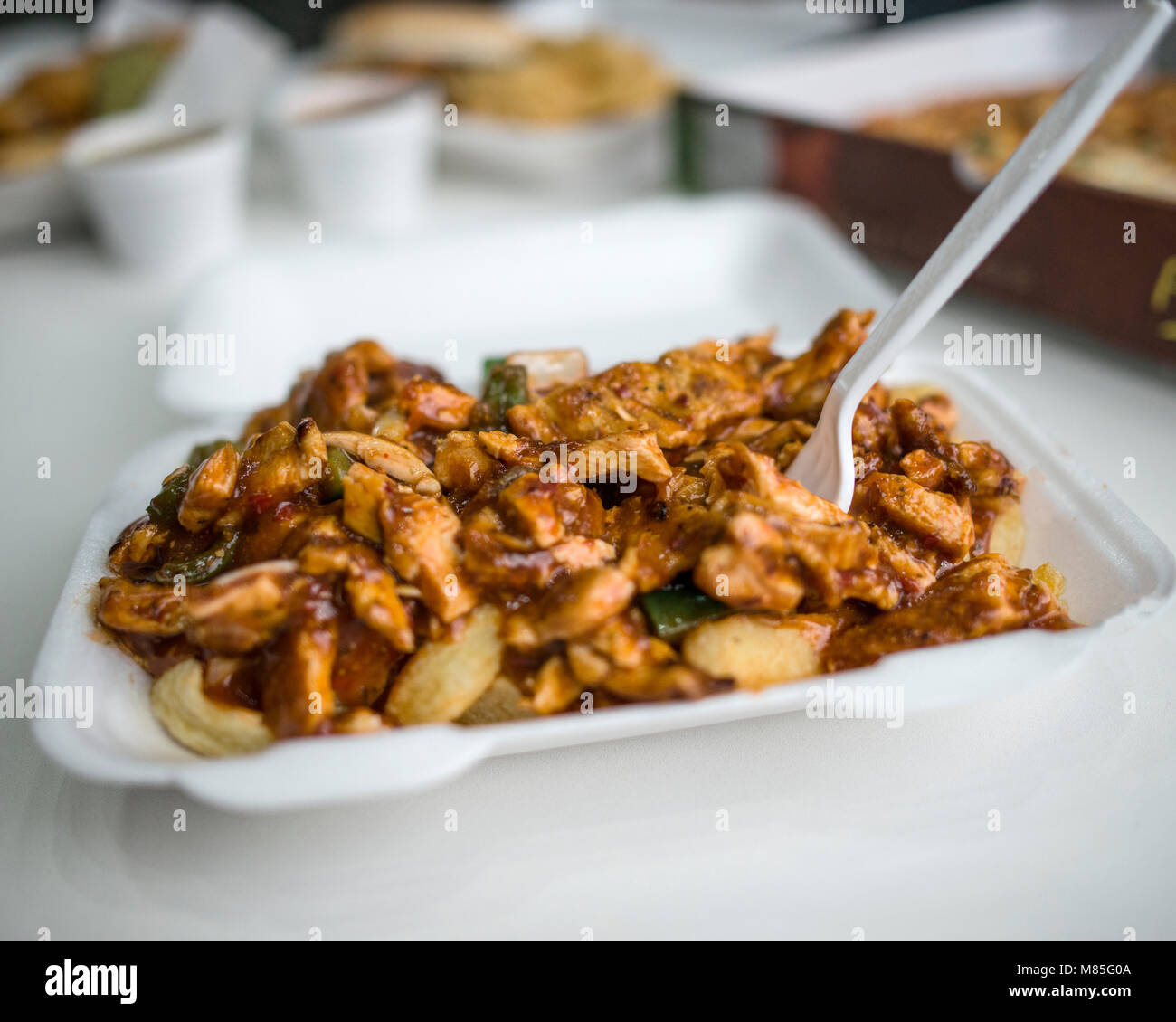 Chicken and chips takeaway hi-res stock photography and images - Alamy