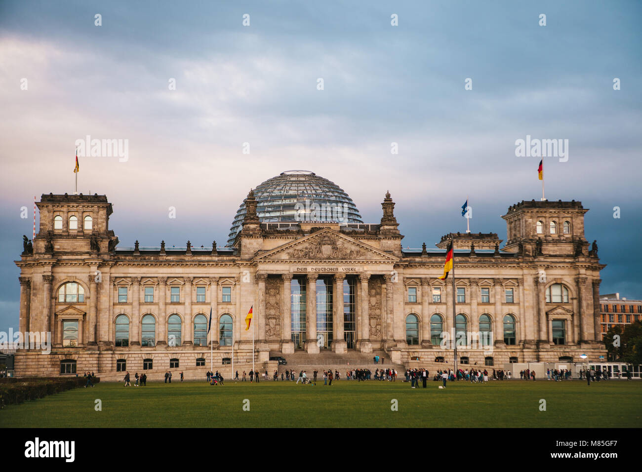 Berlin reichstag dome statue hi-res stock photography and images - Alamy