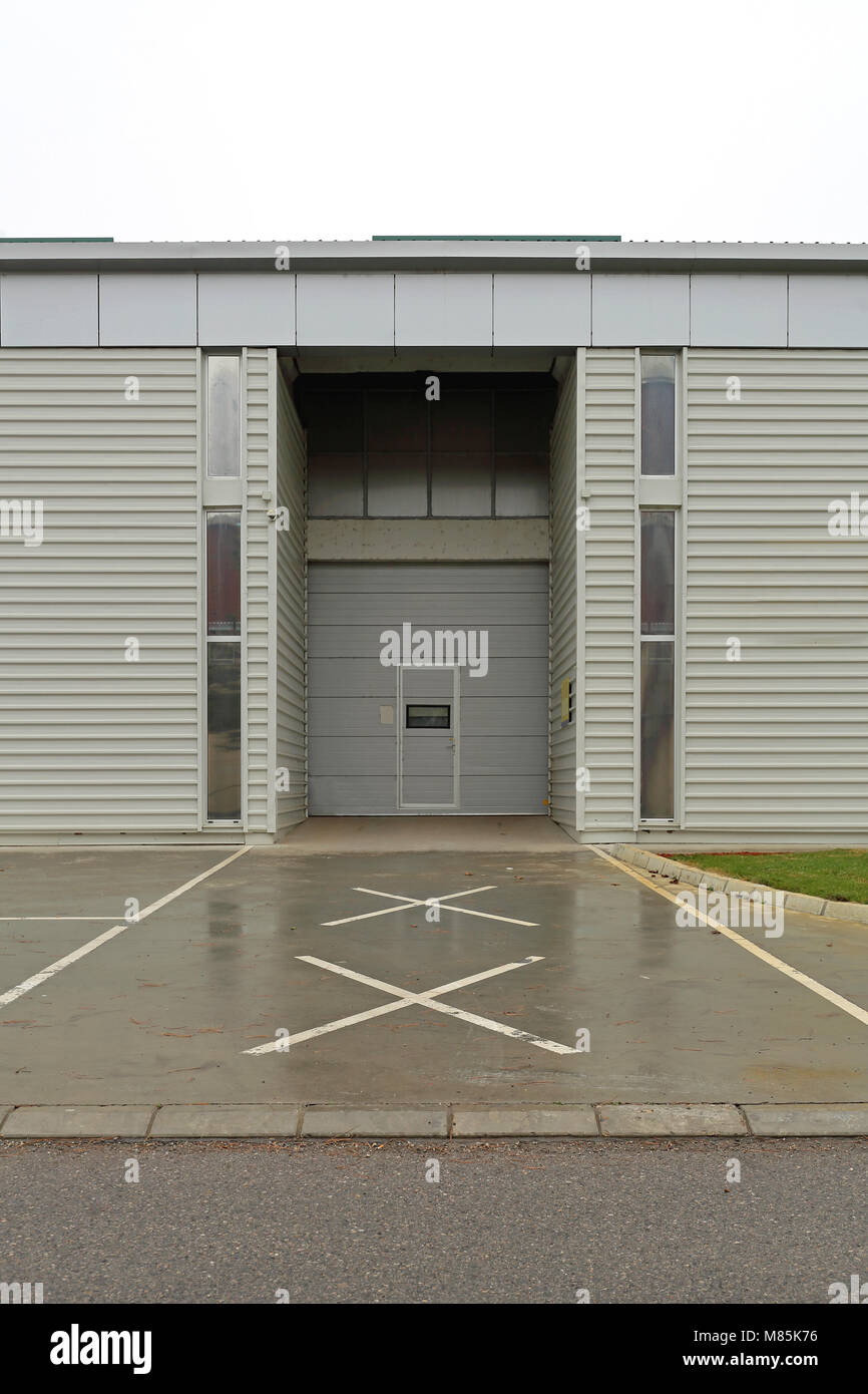 High loading door hi-res stock photography and images - Alamy