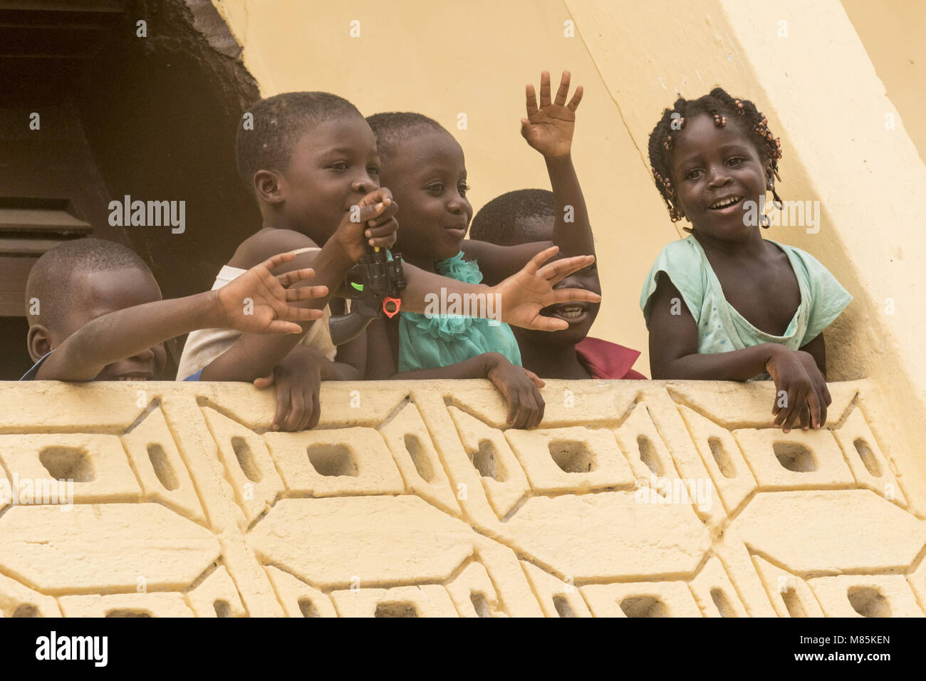 Poverty in african street children girl hi-res stock photography and ...