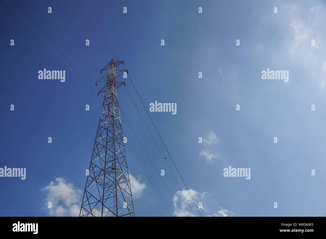 High line pole hi-res stock photography and images - Alamy