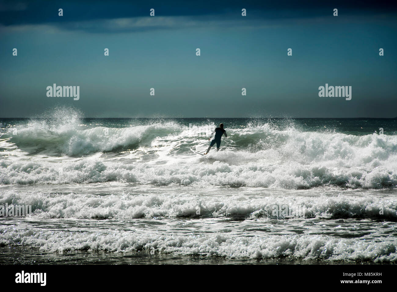 Cornwall surfing hi-res stock photography and images - Alamy