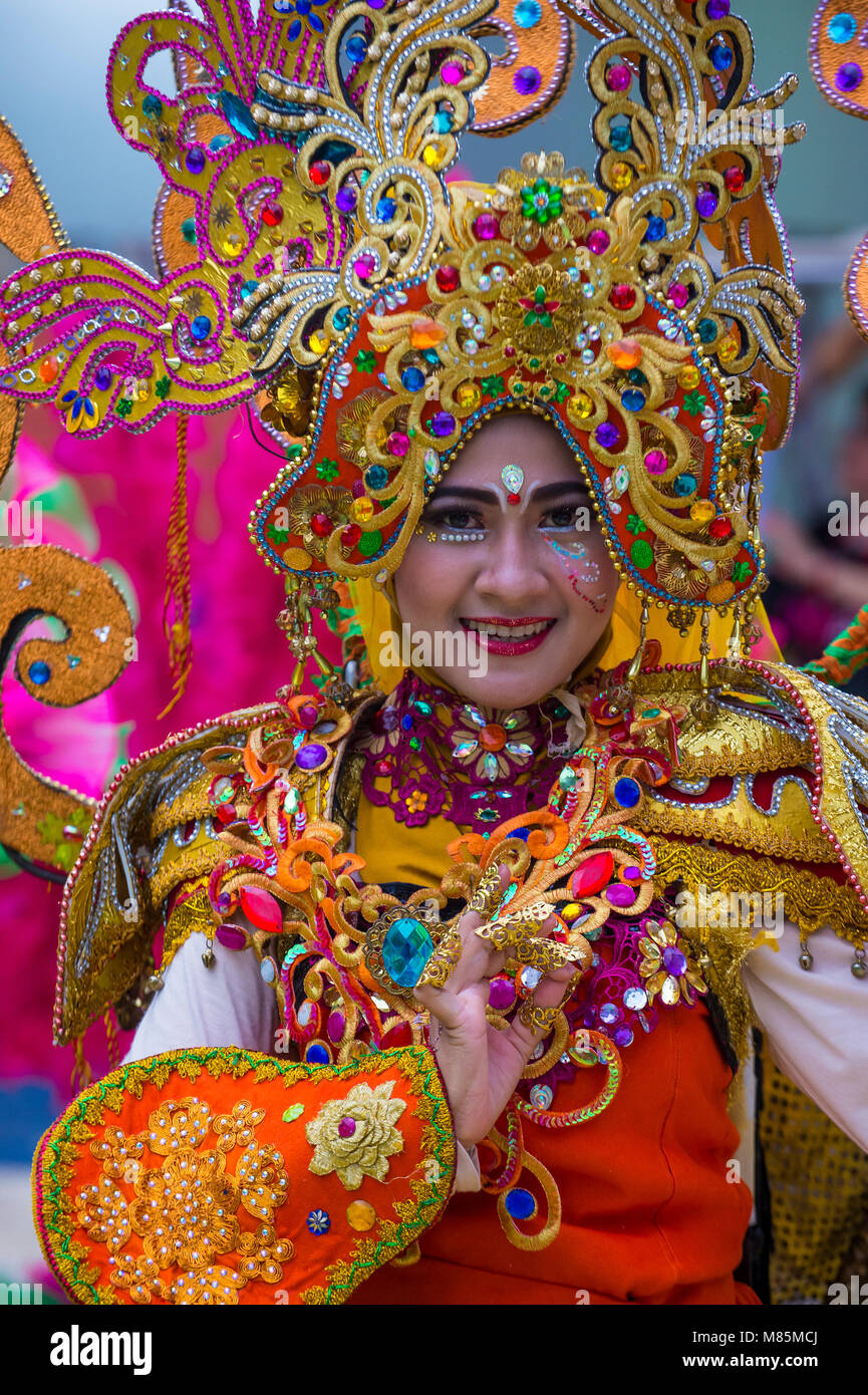 Participant in the Chingay parade in Singapore Stock Photo - Alamy