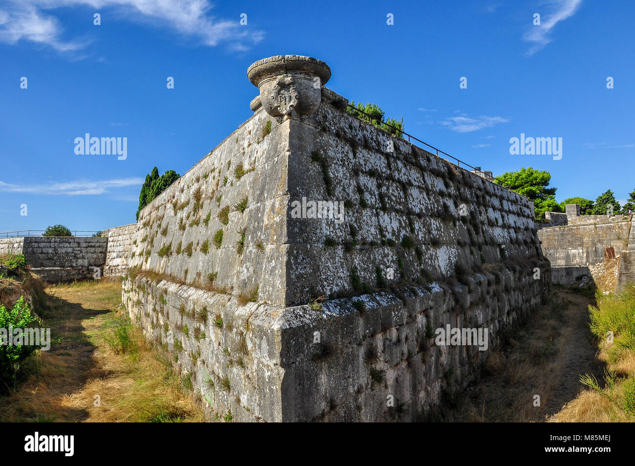 Perspective of the walls and the Venetian fortress ("Kaštel Pula") of ...
