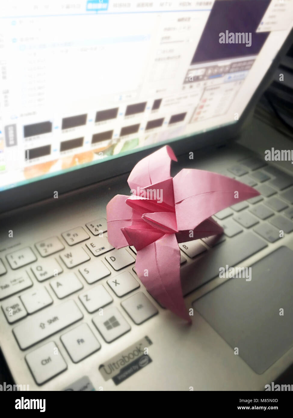 Tutorials screen hi-res stock photography and images - Alamy