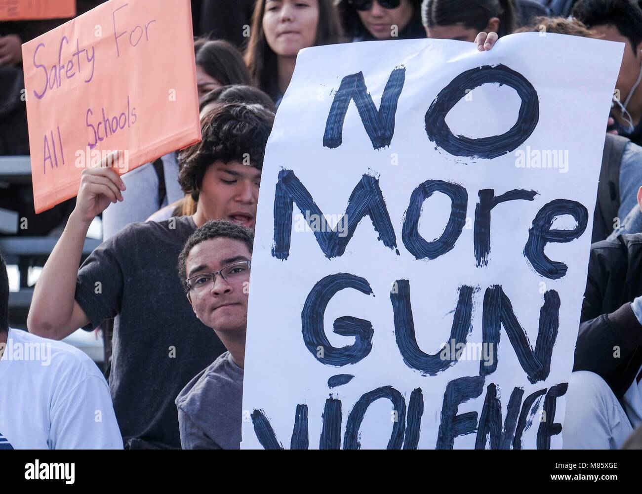 Los Angeles, USA. 14th Mar, 2018. Students from Francis Polytechnic ...