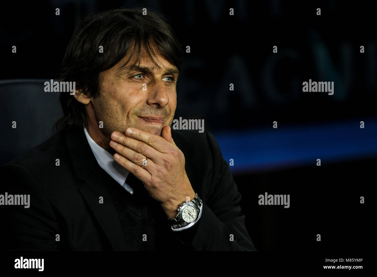 Chelsea fc coach hi-res stock photography and images - Alamy