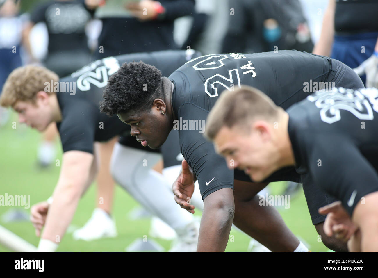 DL Lincoln (tacoma) Jayden Simon #246 at the Nike Football The Opening ...