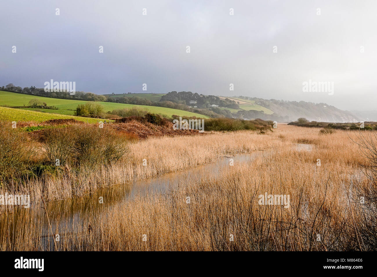 Coastal bar at slapton ley, devon hi-res stock photography and images ...