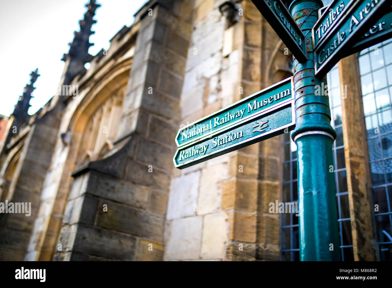 Directional Tourist information and visitor attractions signs to ...