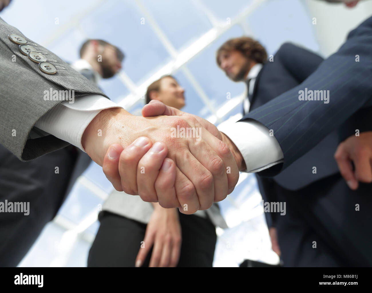 Indoors handshake hi-res stock photography and images - Alamy