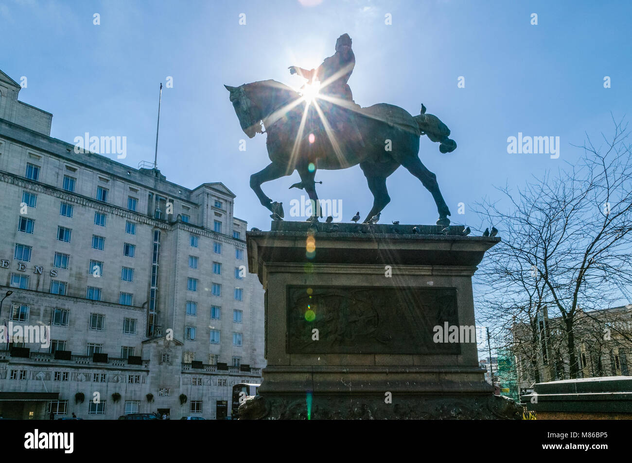 Horse statue leeds hi-res stock photography and images - Alamy