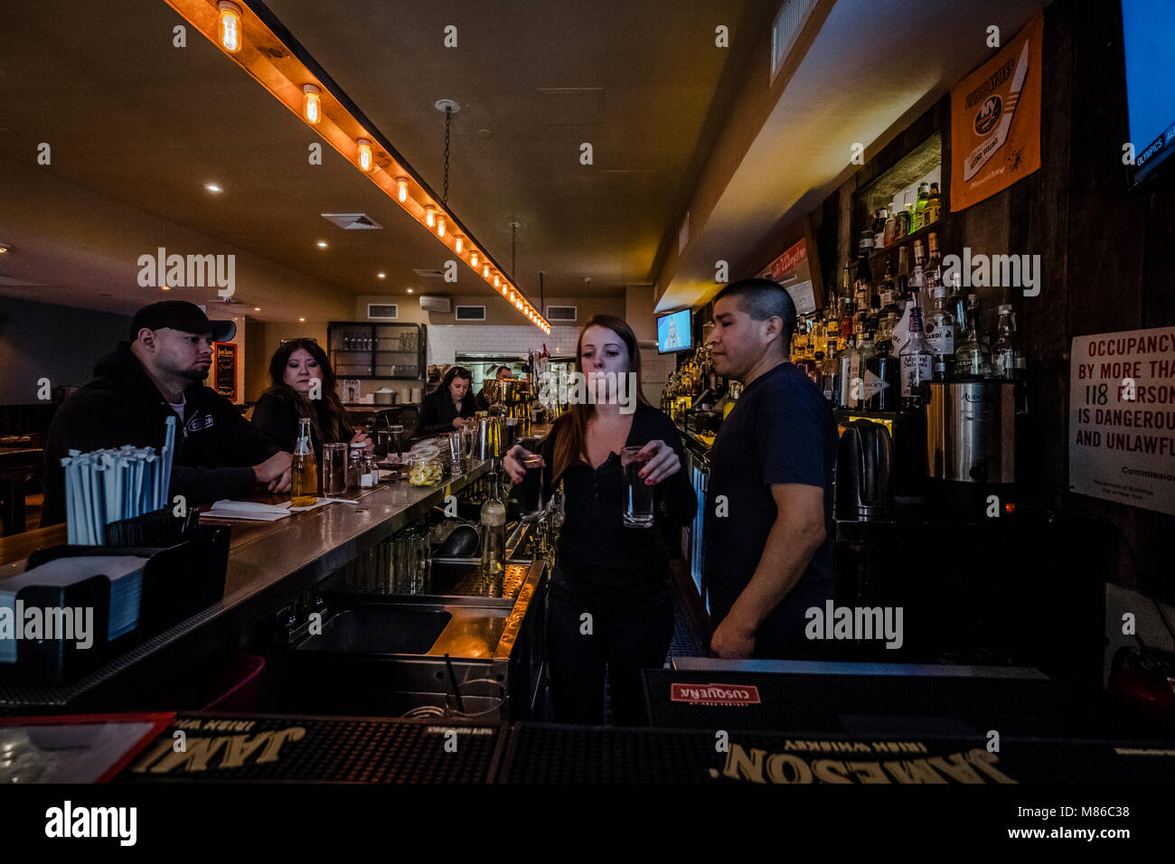 Apple cider manhattan hi-res stock photography and images - Alamy