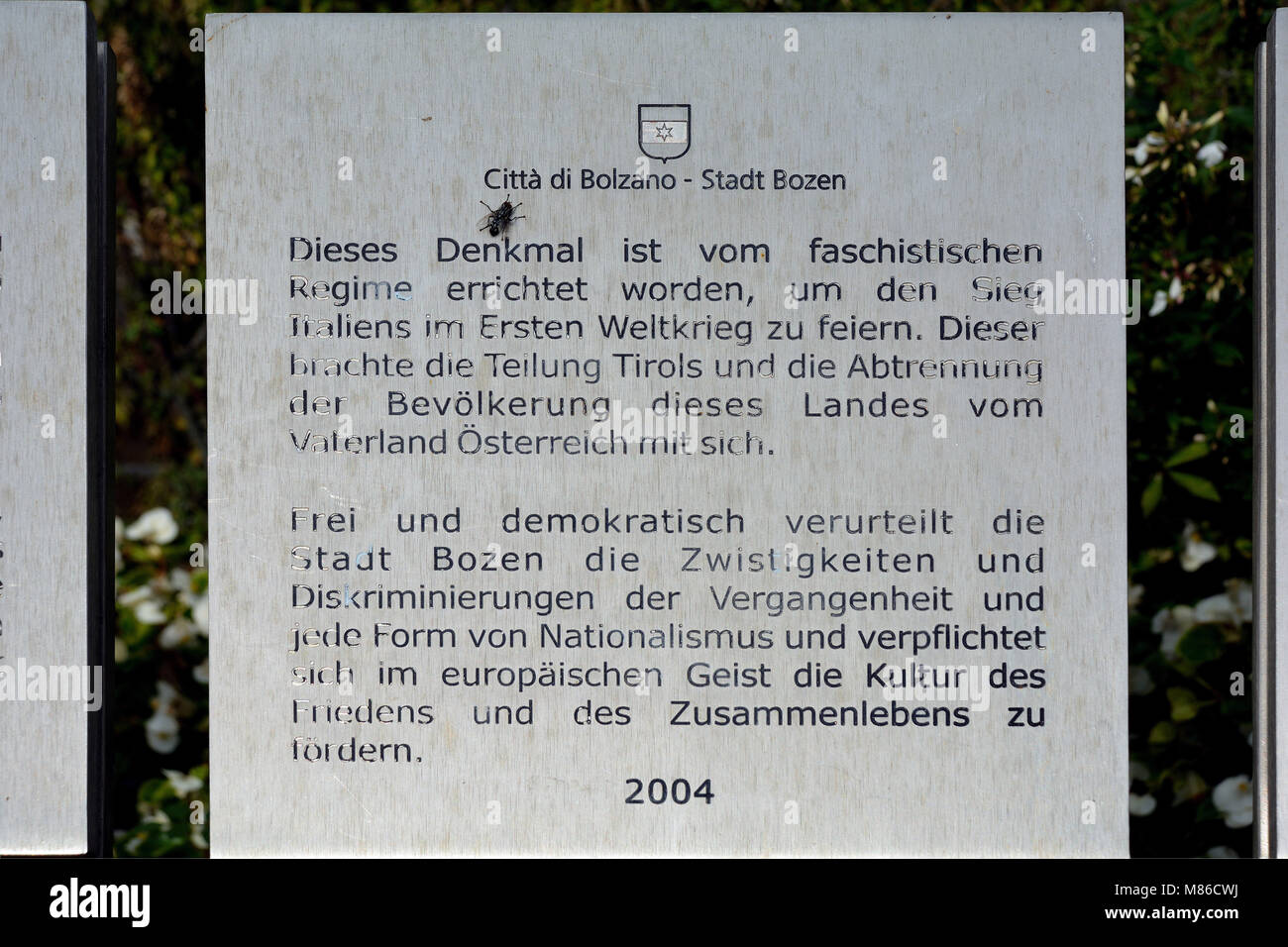 Monument information board hi-res stock photography and images - Alamy