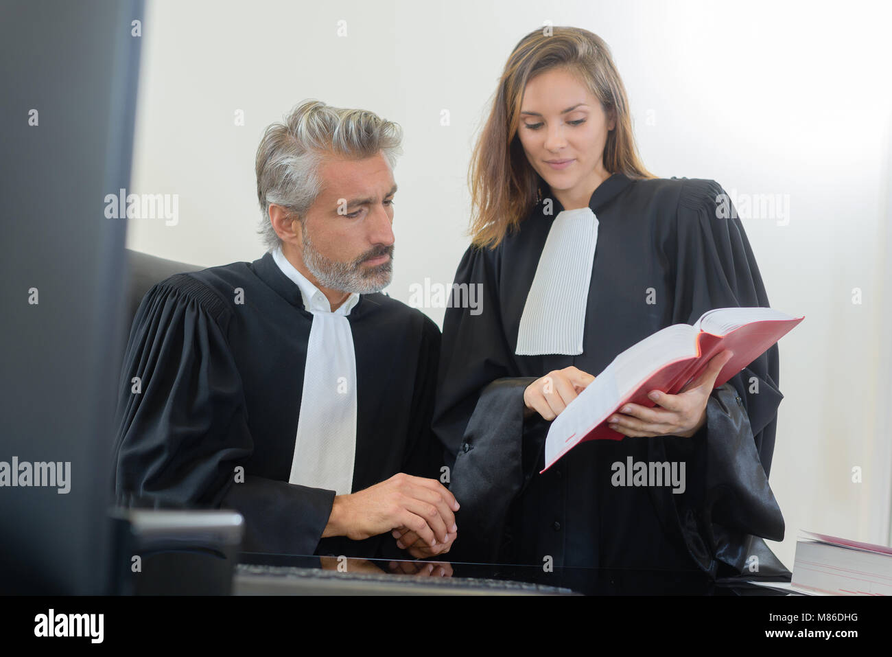 Courtroom worker hi-res stock photography and images - Alamy