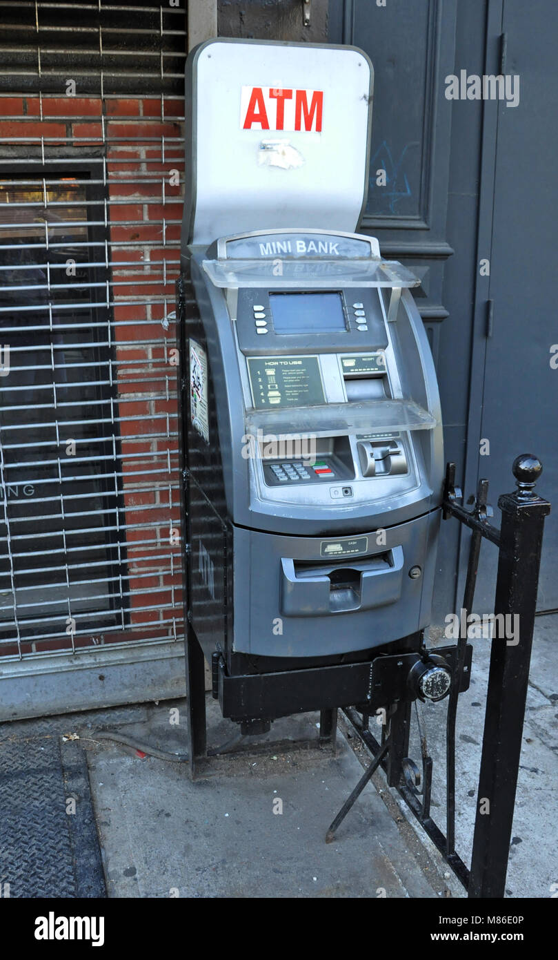 New York, NY. Lower East Side galleries. September 15, 2016. @ Veronica ...