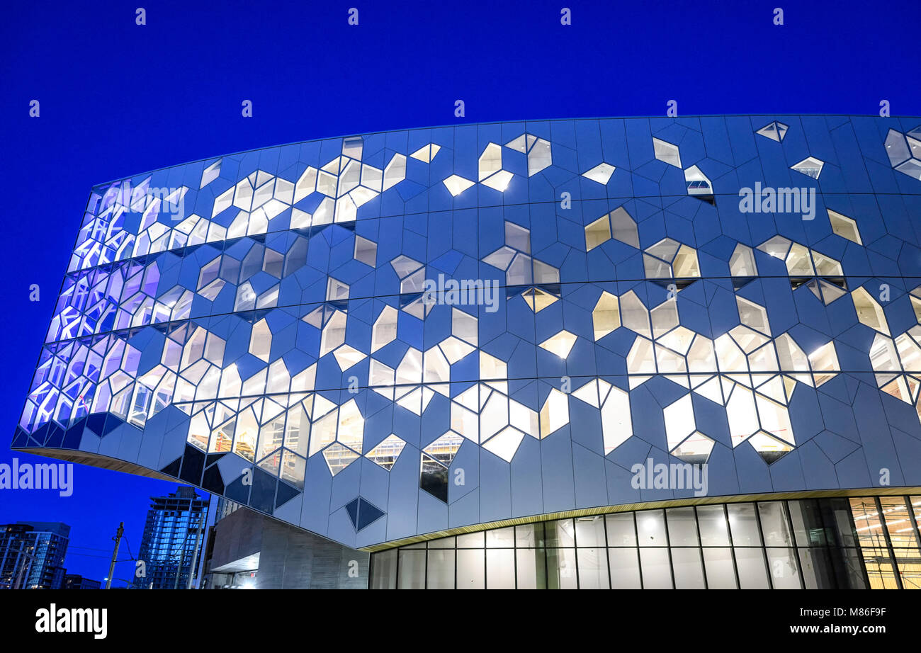 Located adjacent to the Calgary City Hall, the New Central Library will ...
