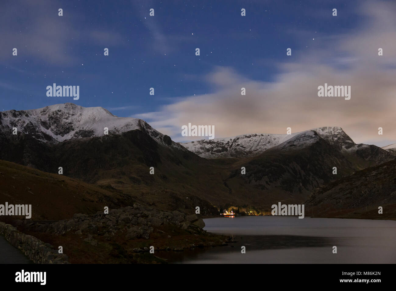 Night sky wales stars hi-res stock photography and images - Alamy