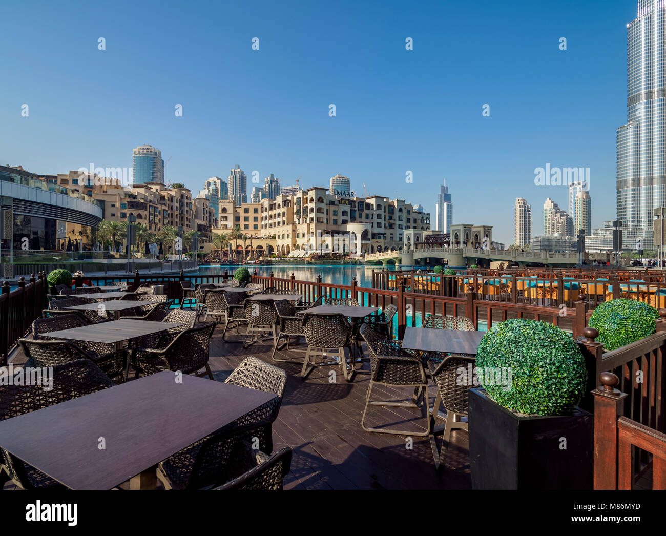 Futuristic cities dubai hi-res stock photography and images - Alamy