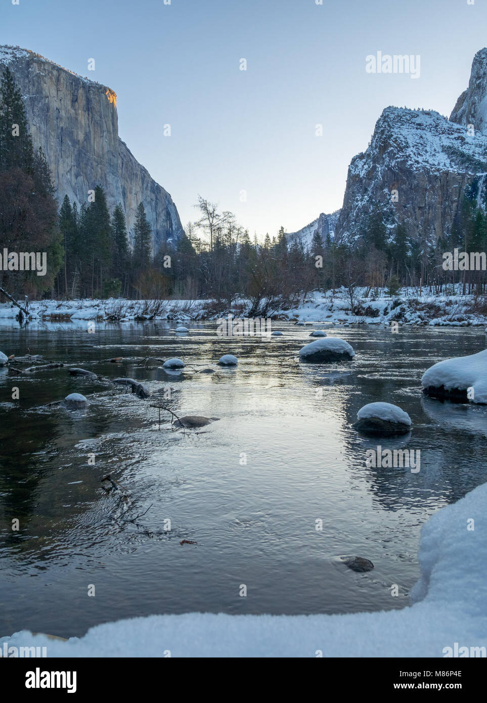 Portrait View of Sunset Over El Capitan in Yosemite National Park Stock ...