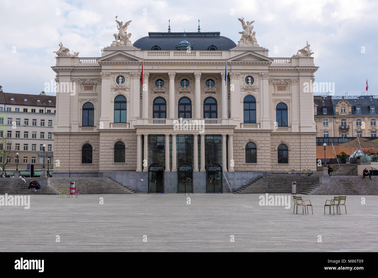 Opernhaus High Resolution Stock Photography and Images - Alamy