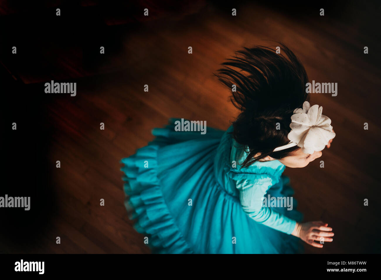 Overhead view of a girl dancing Stock Photo - Alamy