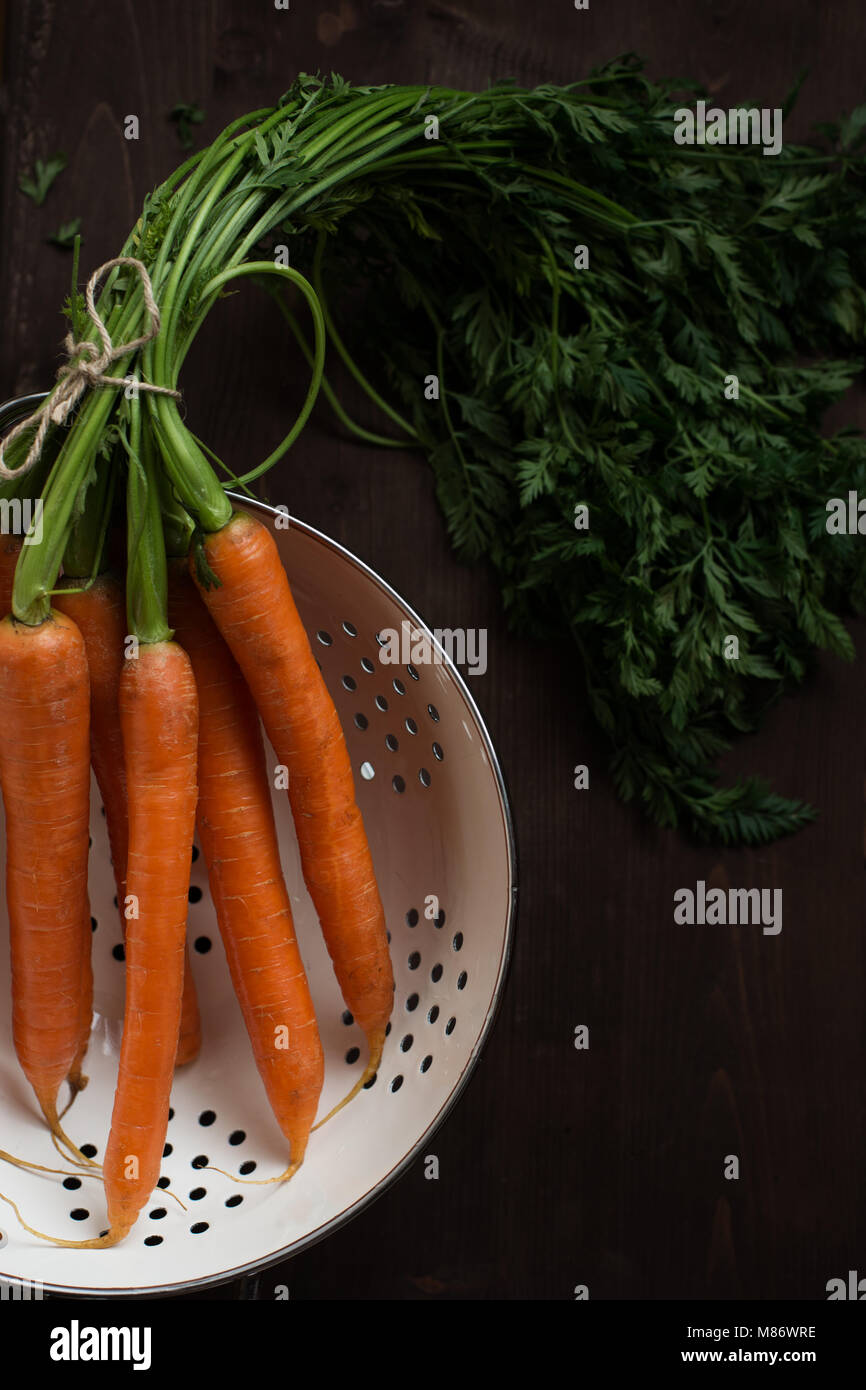 Bunch of carrots tied with string hi-res stock photography and images ...