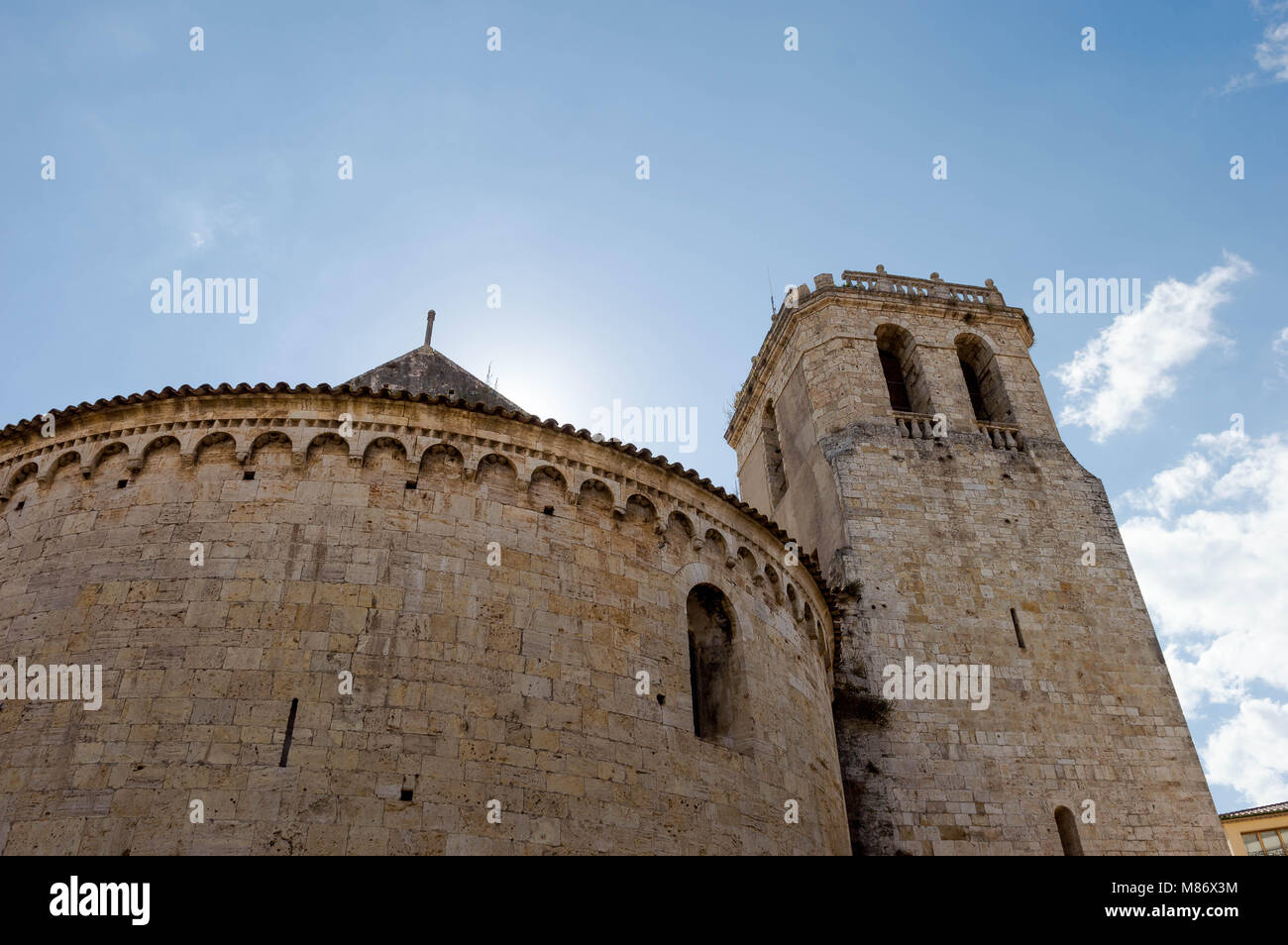 Girona, município e cidade da Espanha, capital da província homónima e ...
