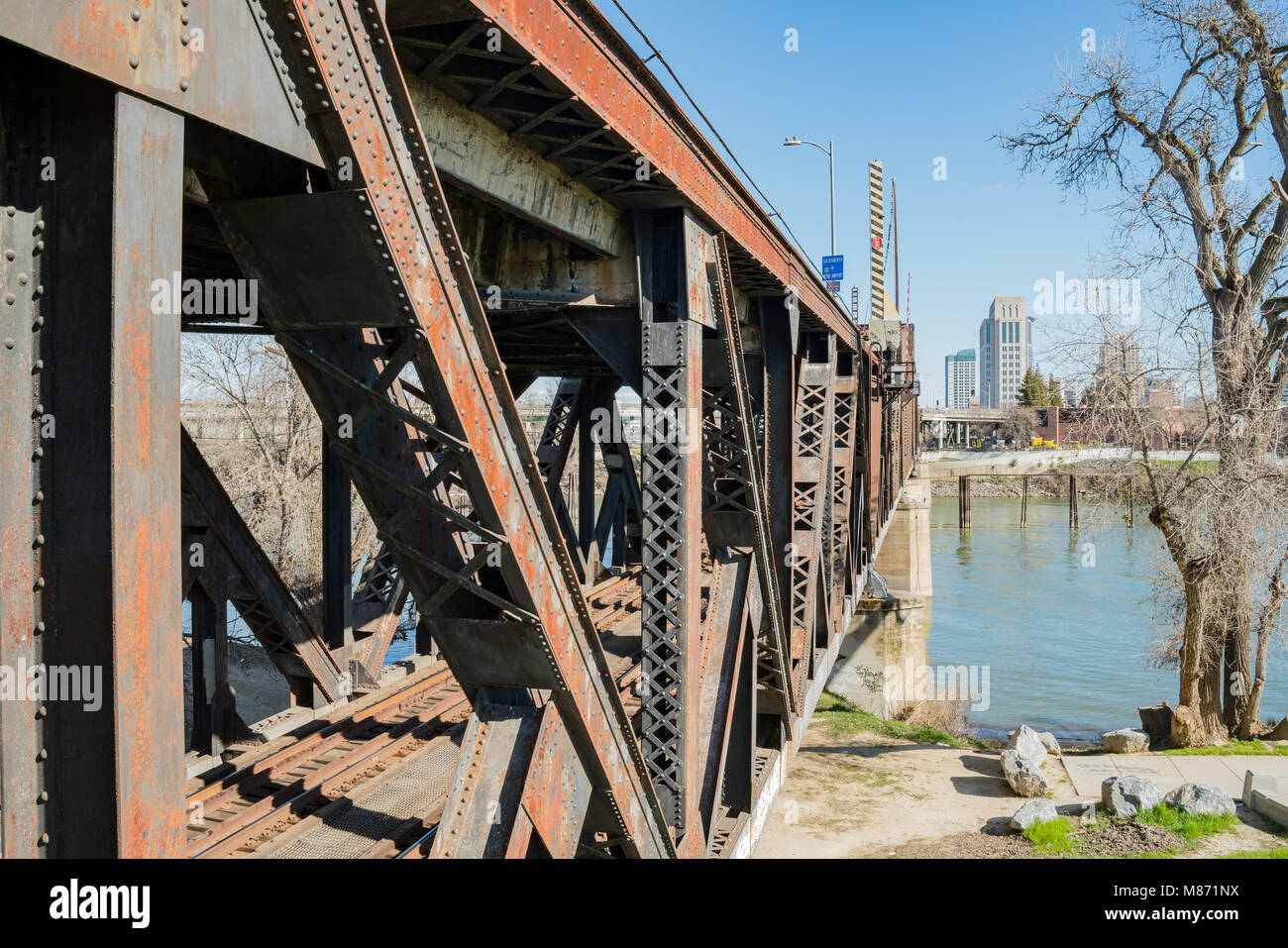 Old sacramento bridge hi-res stock photography and images - Alamy