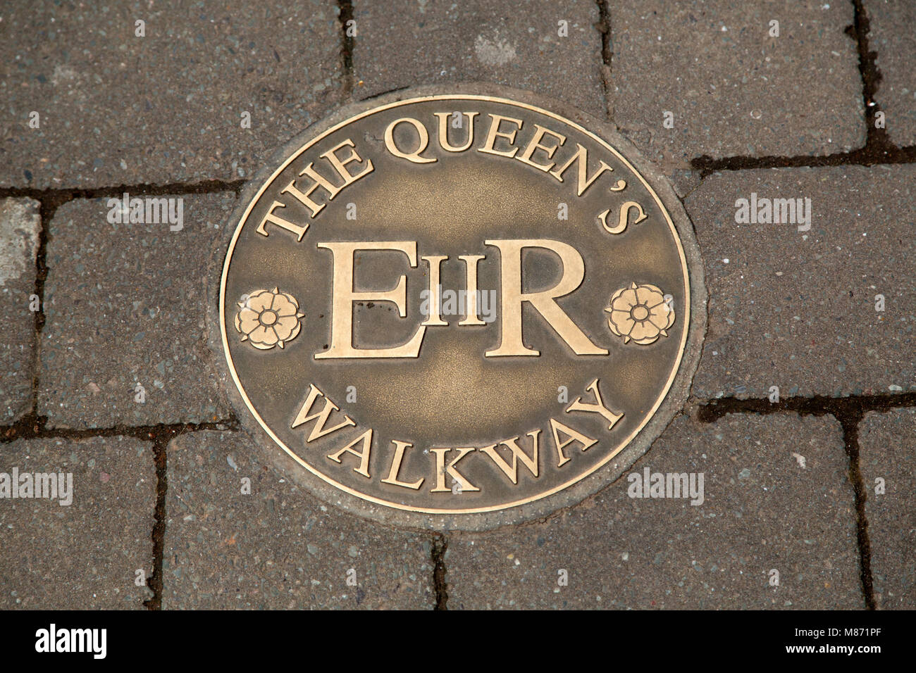 Sign marking The Queen's Walkway Windsor, England Stock Photo - Alamy