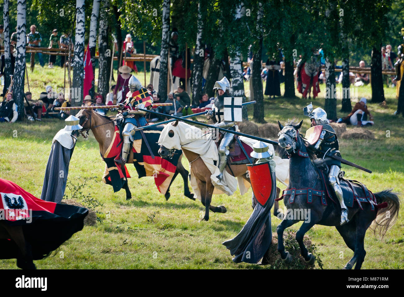 Medieval battle reenactment hi-res stock photography and images - Alamy