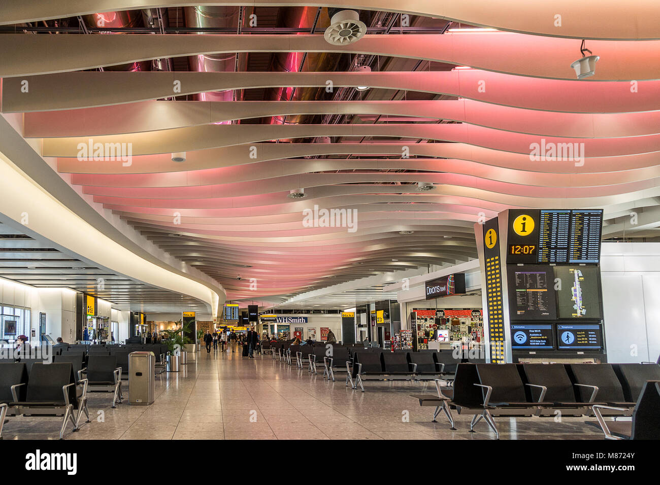 Terminal 4 hi-res stock photography and images - Alamy