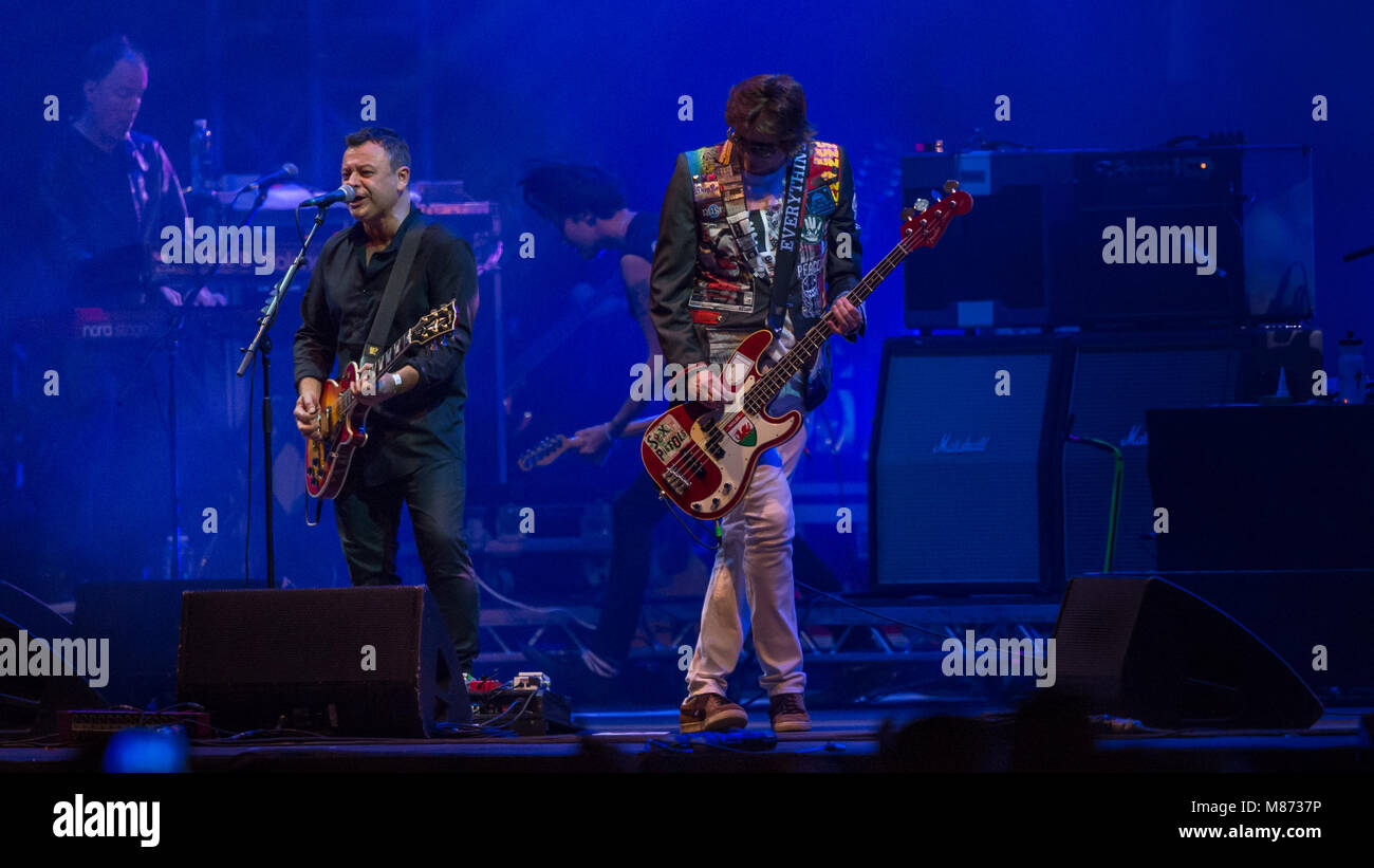 Sean moore of the manic street preachers hi-res stock photography and ...