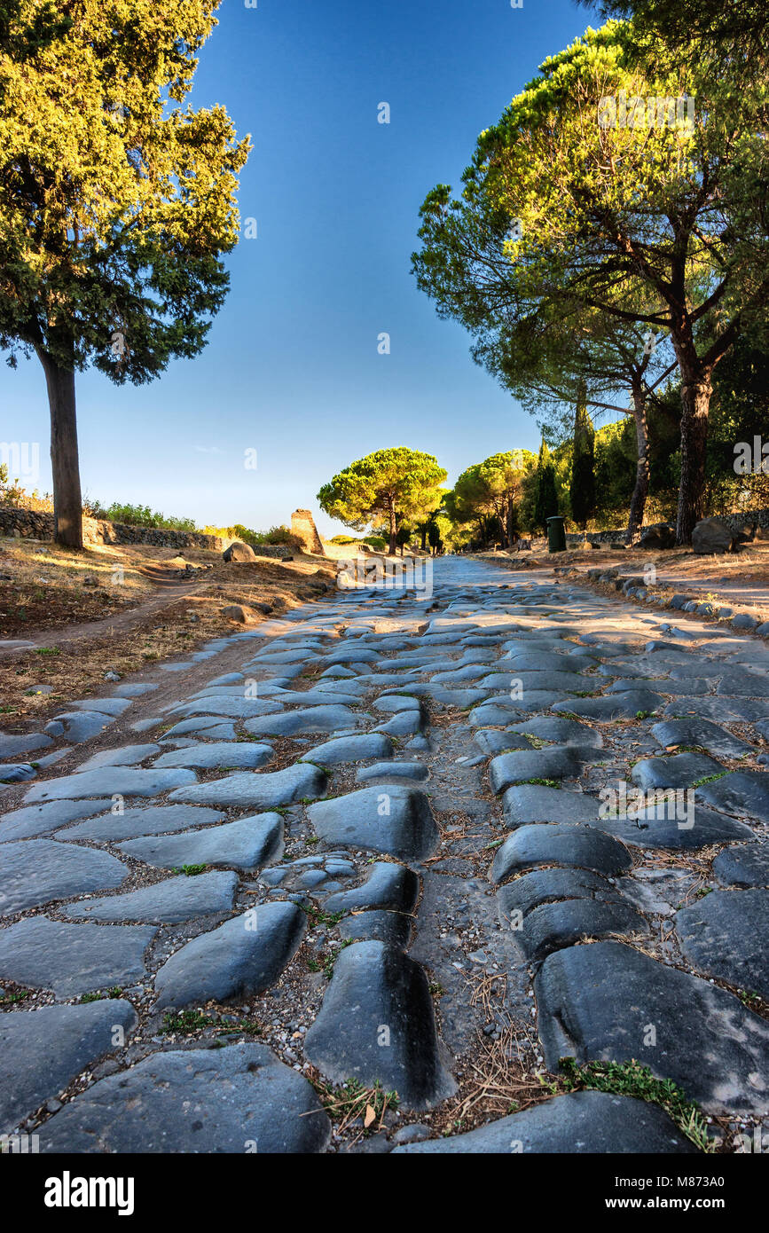 Via Appia Antica bei Rom Stock Photo - Alamy