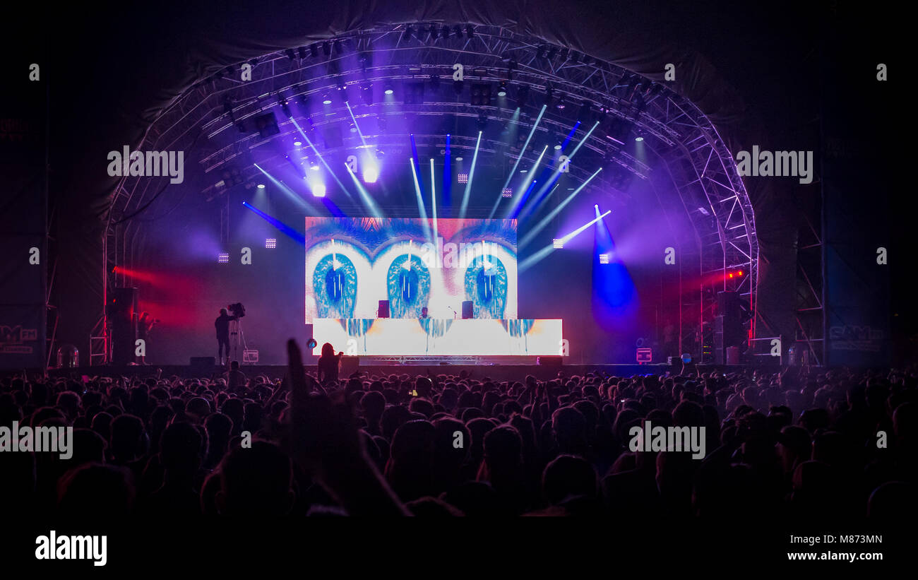 Annie Mac rocking the Castle Stage at Victorious Festival 2016 ...