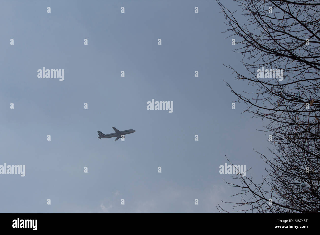 Beautiful airplane hi-res stock photography and images - Alamy