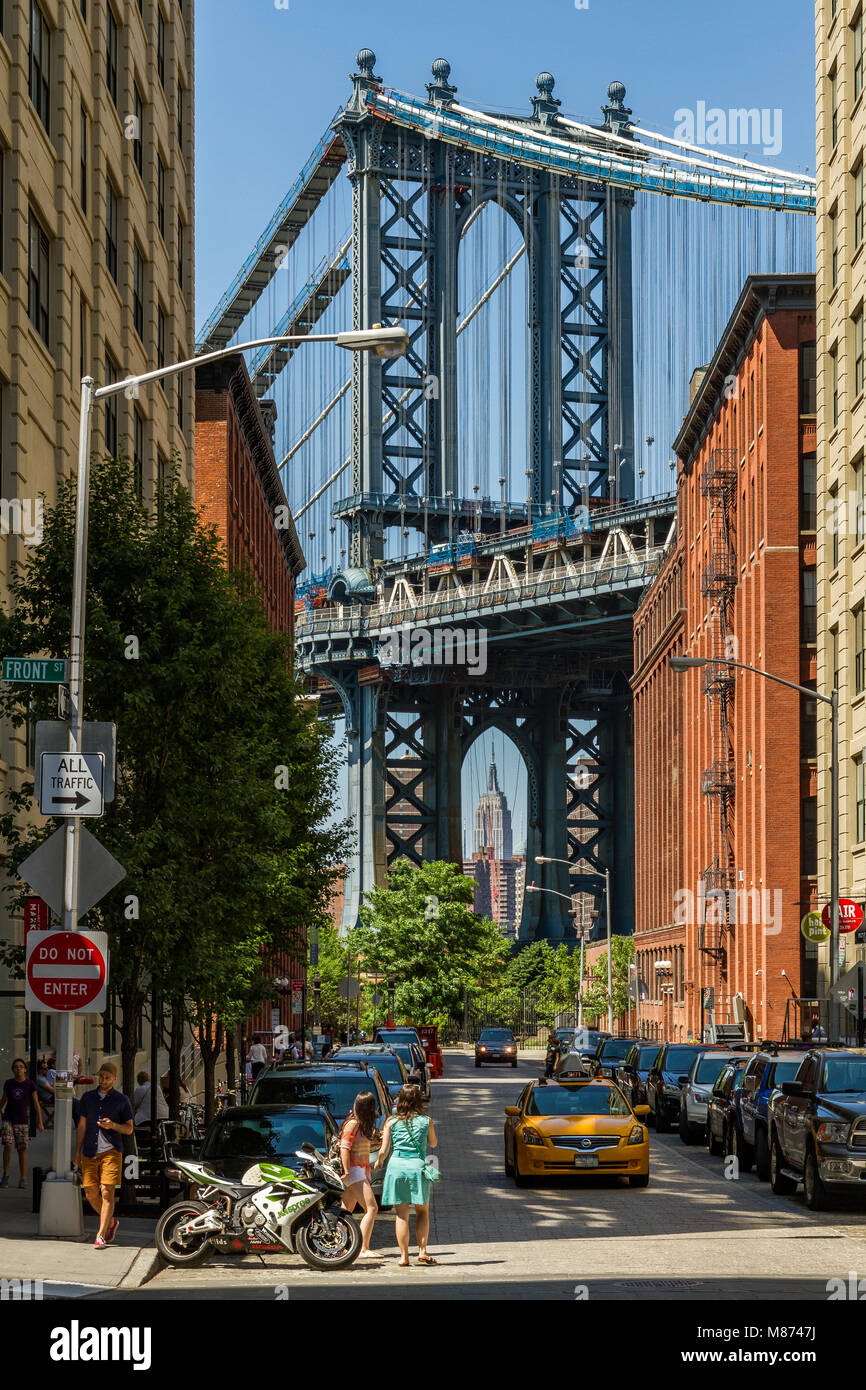 Driving along brooklyn bridge in hi-res stock photography and images ...