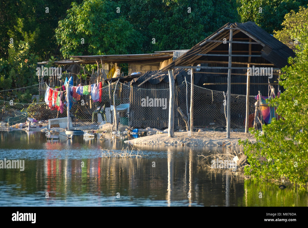 Mexican shack hi-res stock photography and images - Alamy