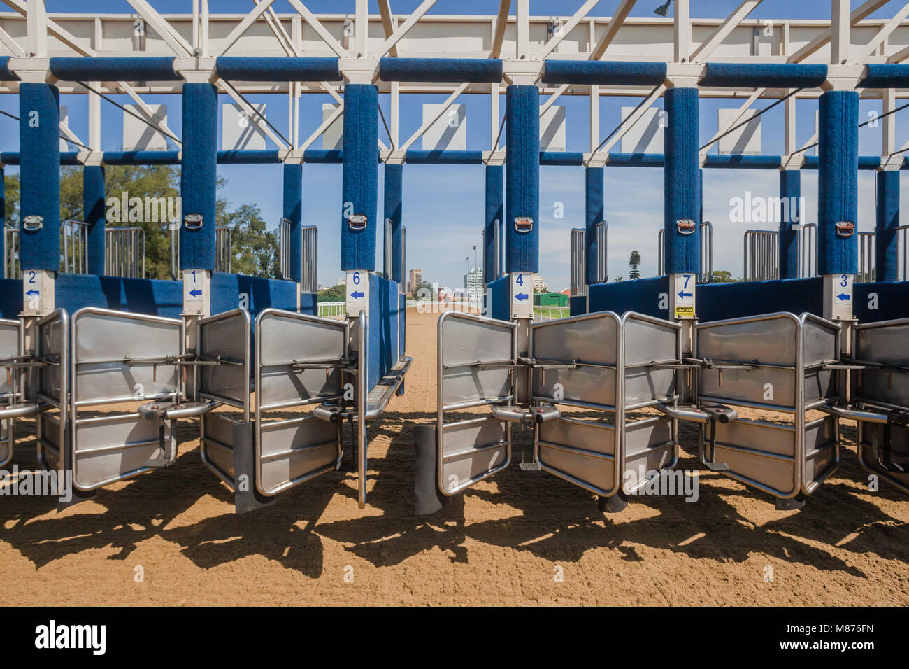 Horse racing starting gate hi-res stock photography and images - Alamy