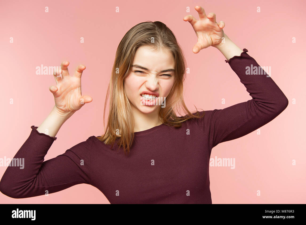 Woman growling hi-res stock photography and images - Alamy