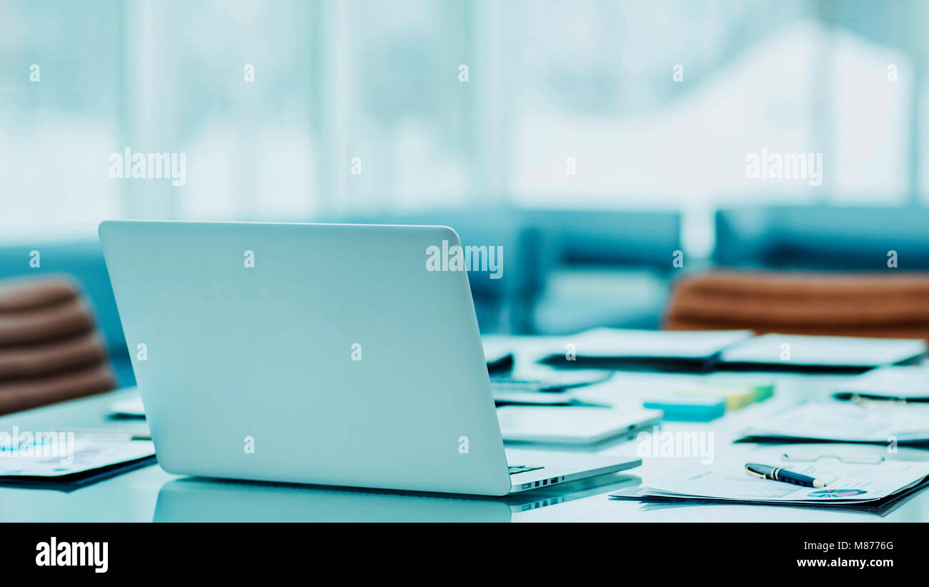 Accounting department hi-res stock photography and images - Alamy