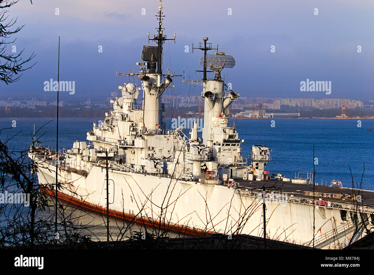 Italian military navy ship in Taranto docks Stock Photo - Alamy