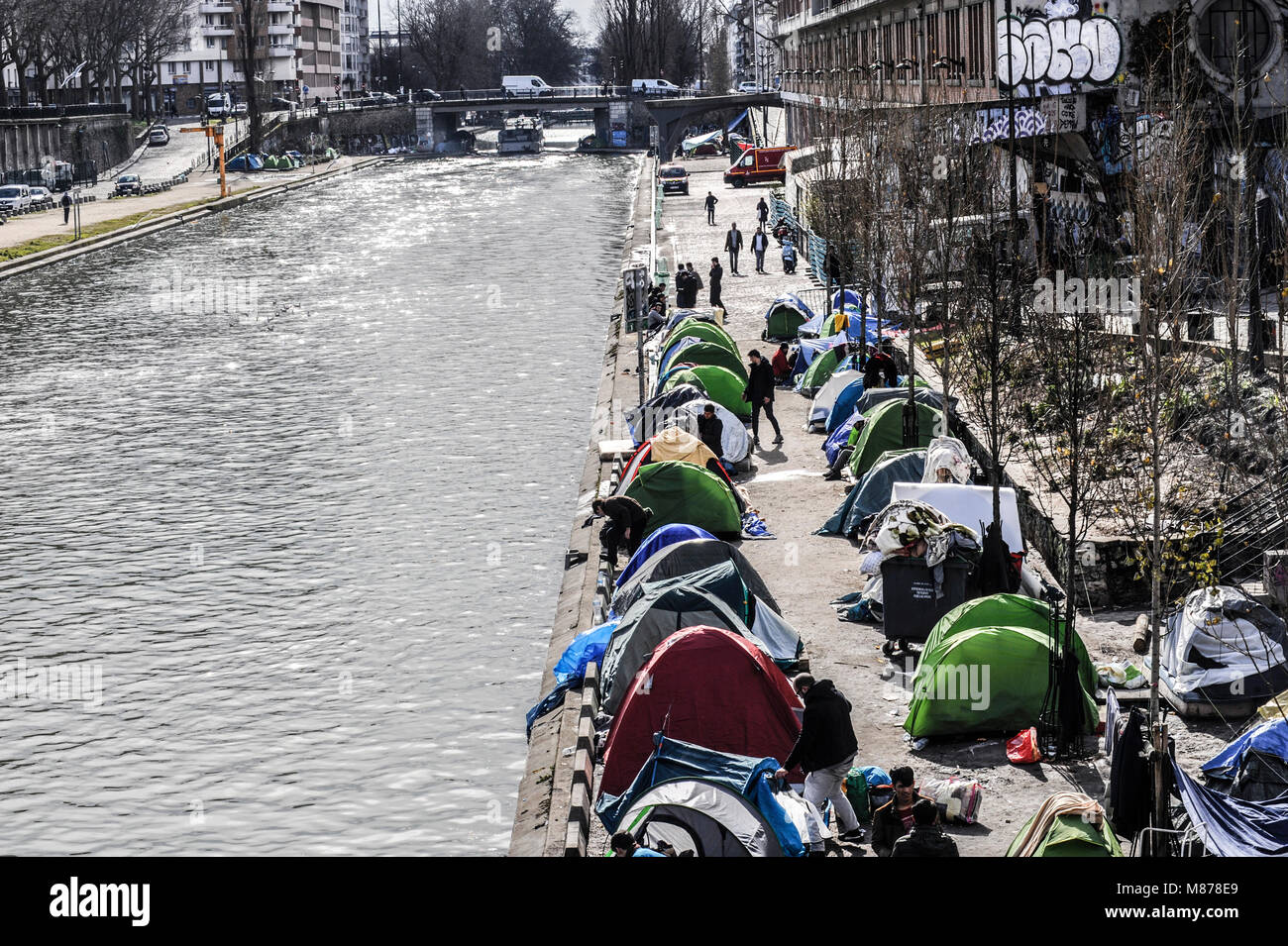 MIGRANTS CAMP IN PARIS FRANCE - PARIS CANAL ST MARTIN - PARIS HOMELESS ...